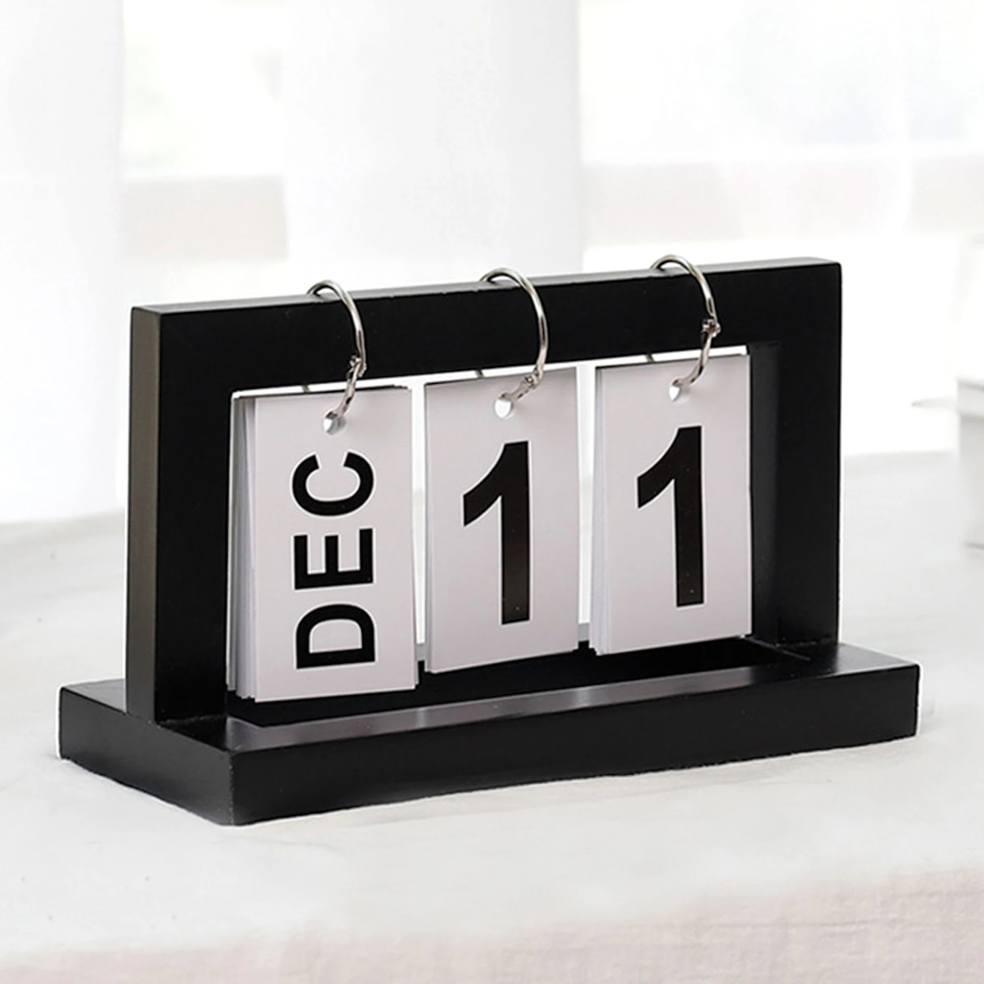 Flip Date Display - $6.28 on AliExpress, via Thieve • thieve.co