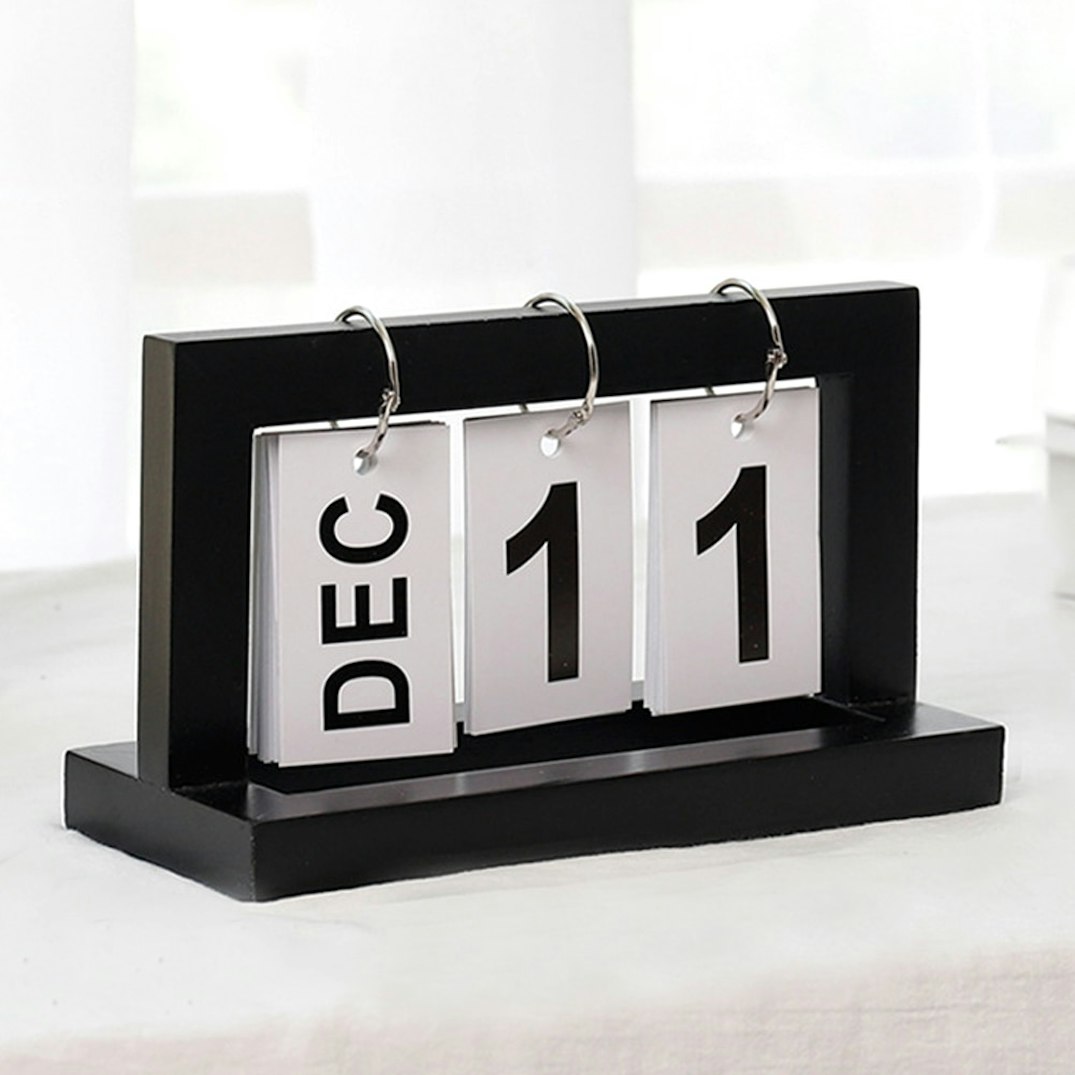 Flip Date Display - $12.33 on AliExpress, via Thieve • thieve.co