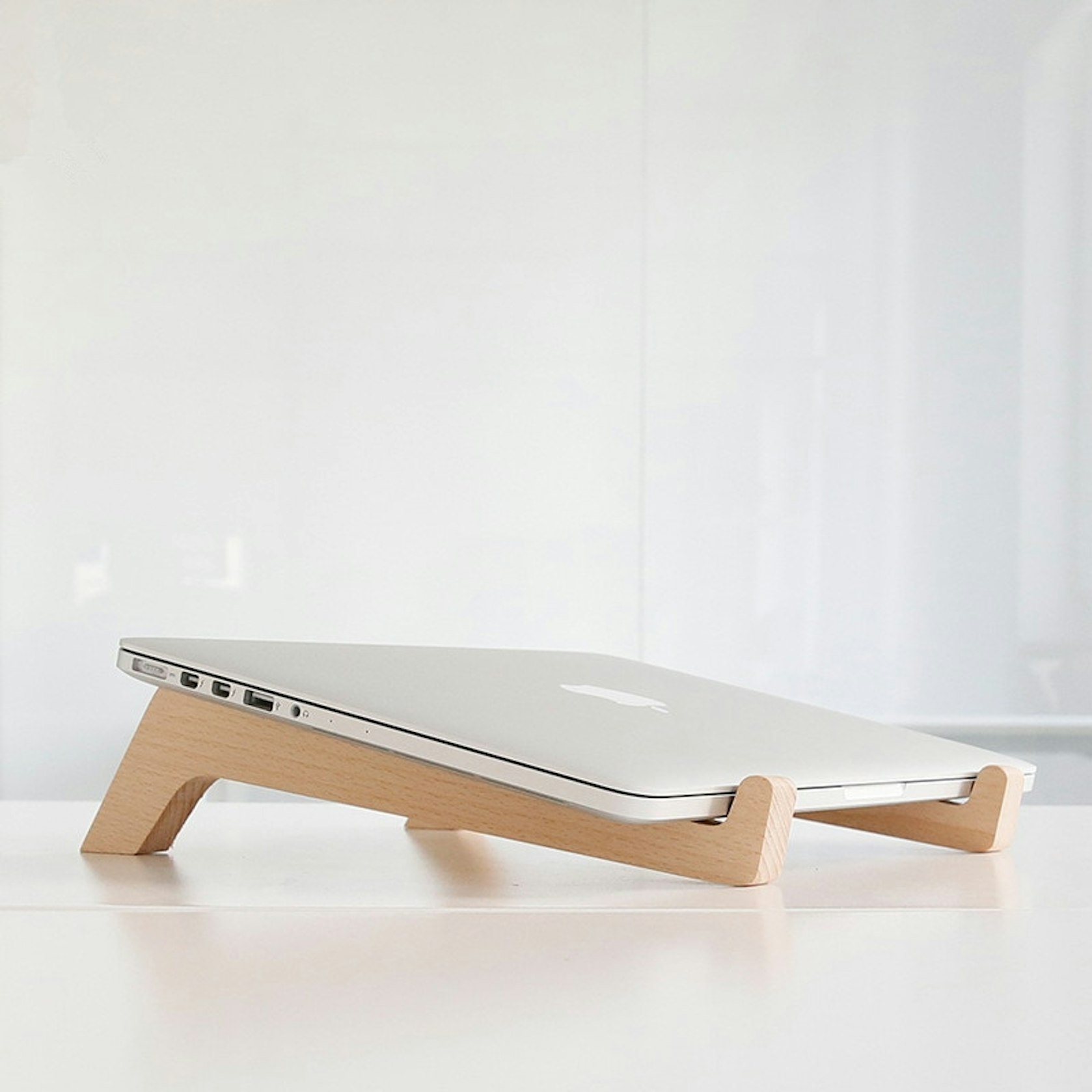 Minimal Beech Wood Laptop Riser - $176.33 on AliExpress, via Thieve ...